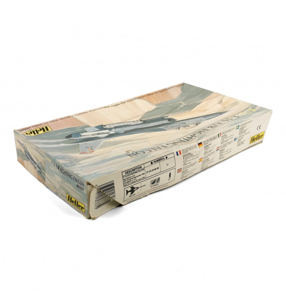 MODEL KIT : F-16 A/B Fighting Falcon