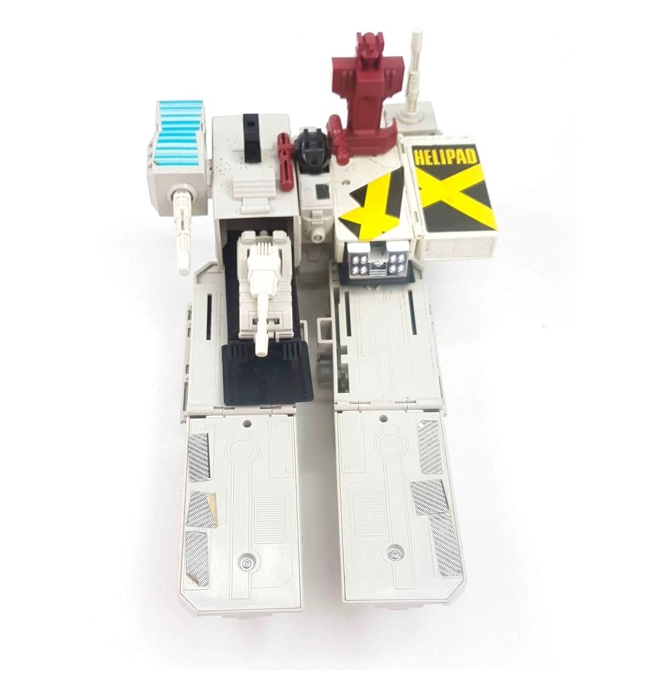 TRANSFORMERS : Metroplex G1